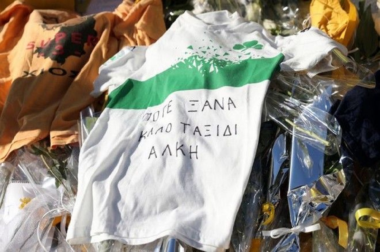 Δολοφονία Άλκη: Αντιπροσωπεία παικτών του Παναθηναϊκού στο σημείο της ...