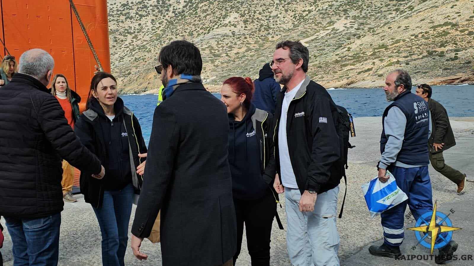 Νικόλαος Γλύξμπουργκ: Πήγε Σίφνο με το πλοίο της γραμμής - Bίντεο και ...