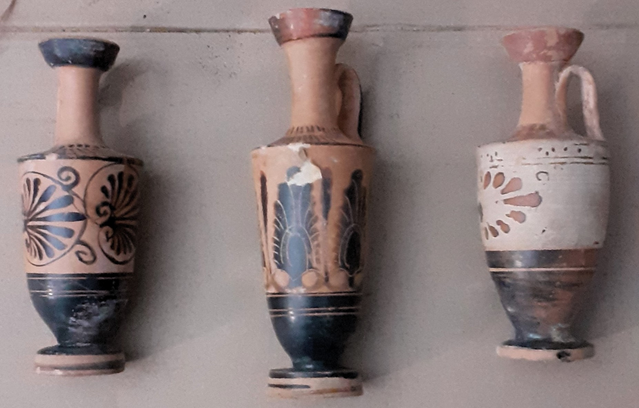 «Θησαυρός» αρχαιοτήτων αποκαλύφθηκε στο κέντρο της Αθήνας – Ήταν μέσα ...
